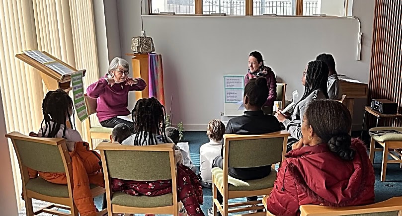 Good Friday with Junior School Children - Fieles Compañeras de Jesús