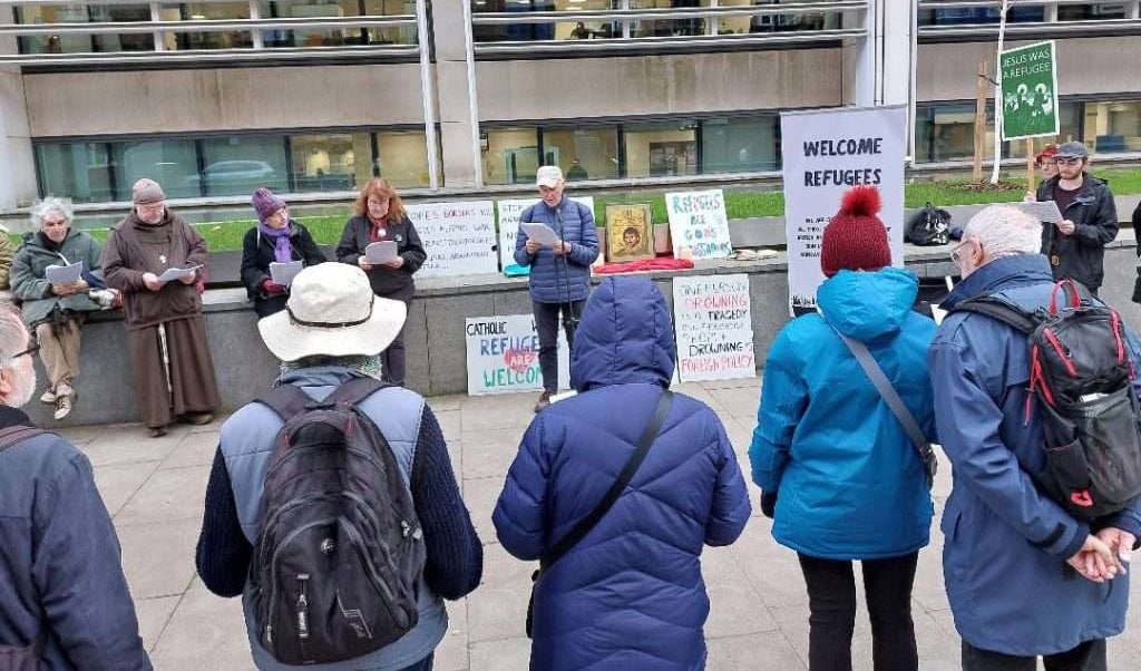 Prayer Vigil for Victims of European Border Crossings - Treue ...